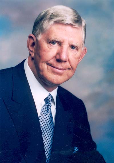 Trine mourns loss of alumnus, longtime trustee Dr. William Gettig