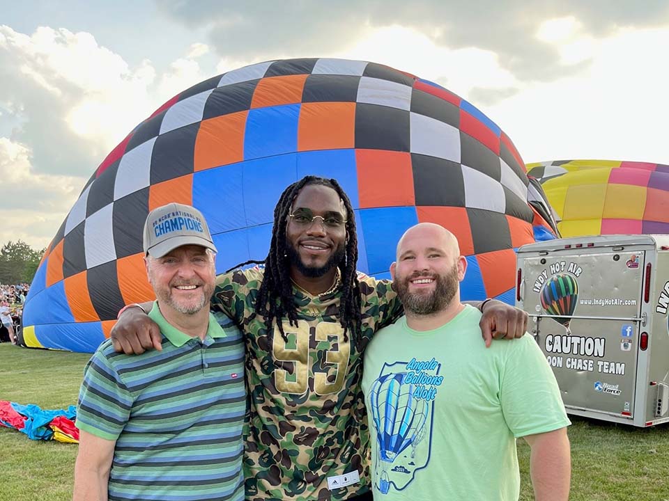 NFL’s Jaylon Smith takes to the air after winning Gala auction